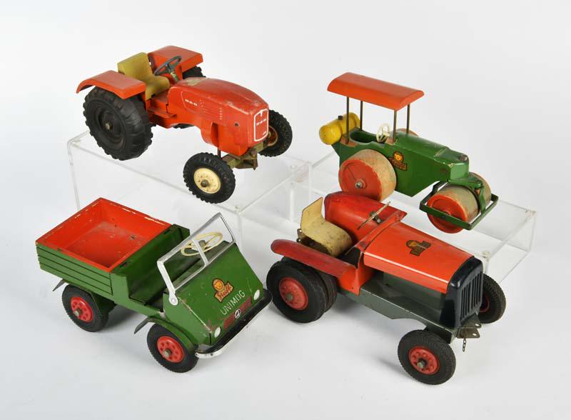 Steiff, 4 Fahrzeuge (#3676) on Jun 10, 2022 | Antico Mondo Auktionen in NRW