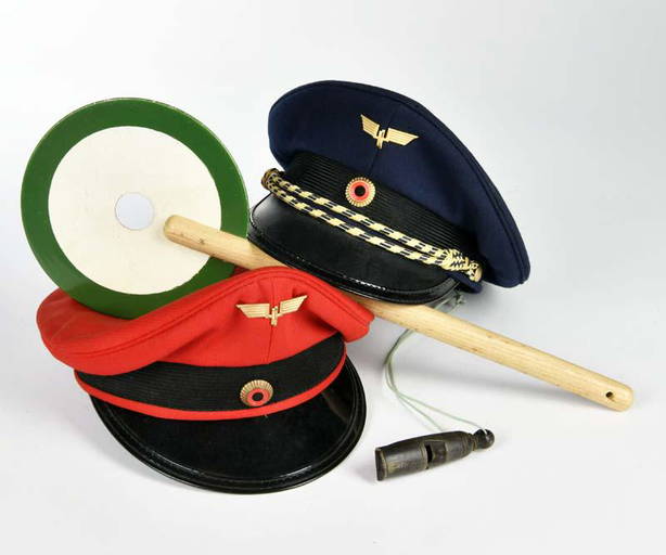 Konvolut Schaffner Mutzen, Befehlsstab + Pfeife