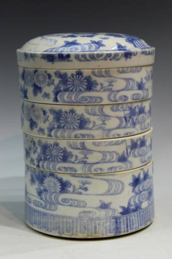 Japanese Blue and White Porcelain Stacking Bento Box (#0034) on Dec 11 ...