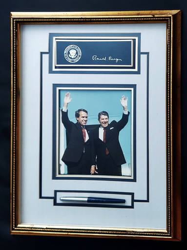 Ronald Reagan White House Presidential Bill Signer Pen & Seal Box