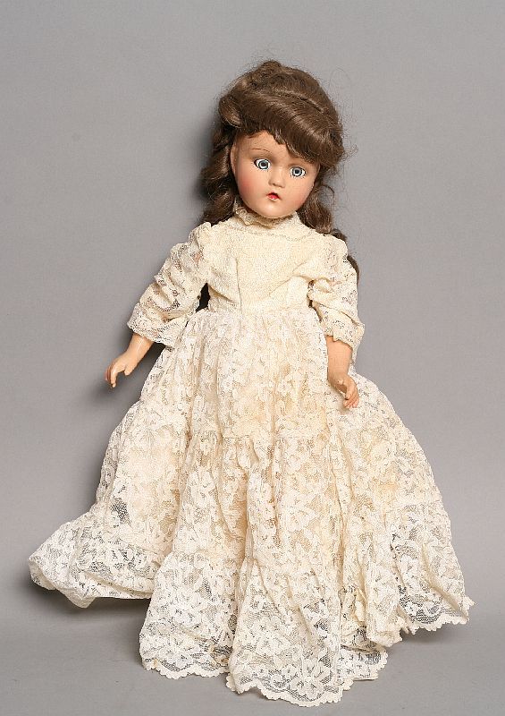 Vintage, Jointed Doll In Lace Gown