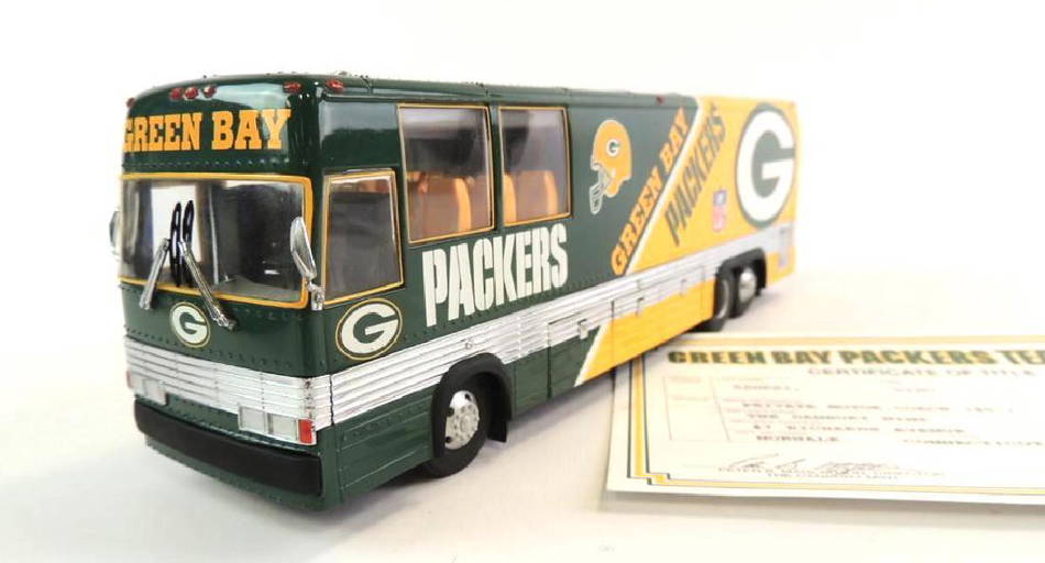 Danbury Mint Green Bay Packers Die Cast Tour Bus
