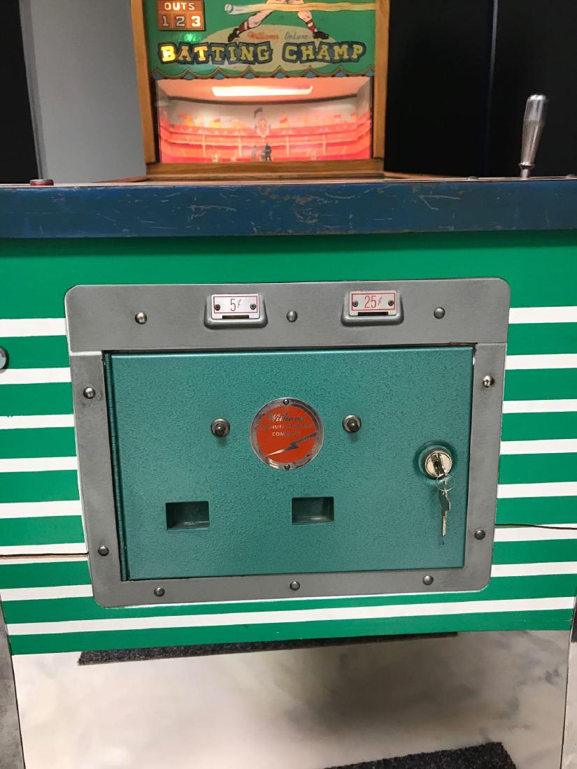 Vintage Williams Deluxe Batting Champ Pinball Machine