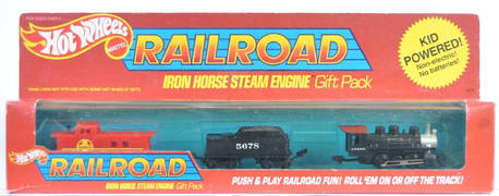 Hot Wheels Railroad Iron Horse Steam Engine Gift Pack