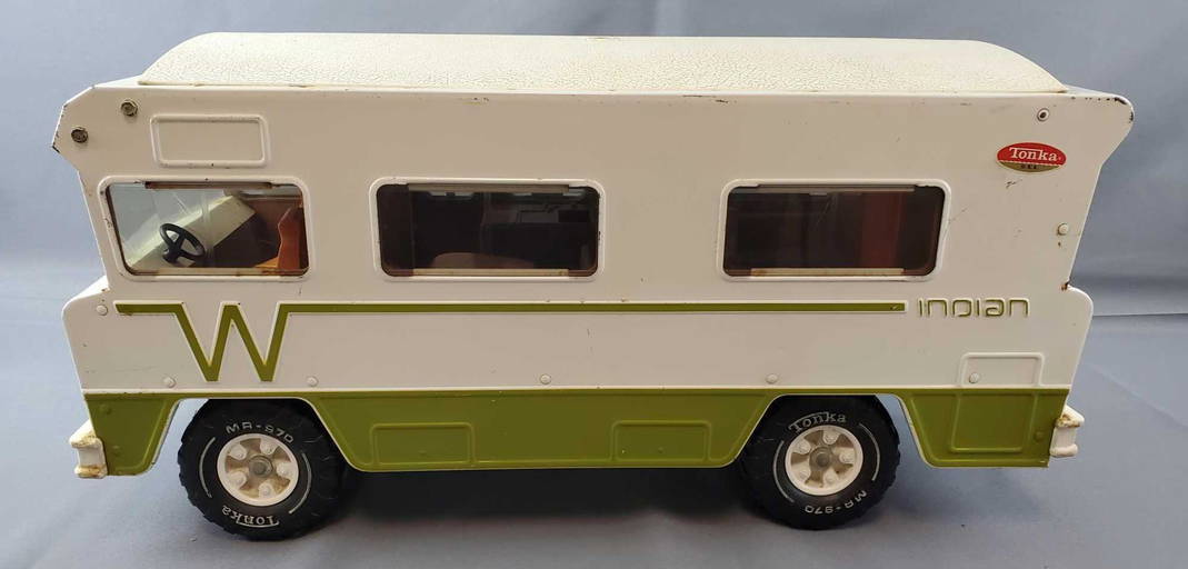 Vintage Tonka Indian Winnebago Toy Camper