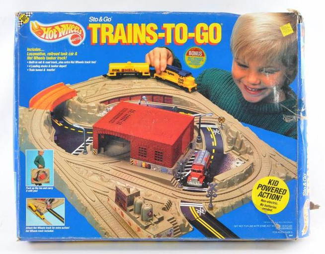 Hot Wheels Sto And Go Trains To Go Playset With