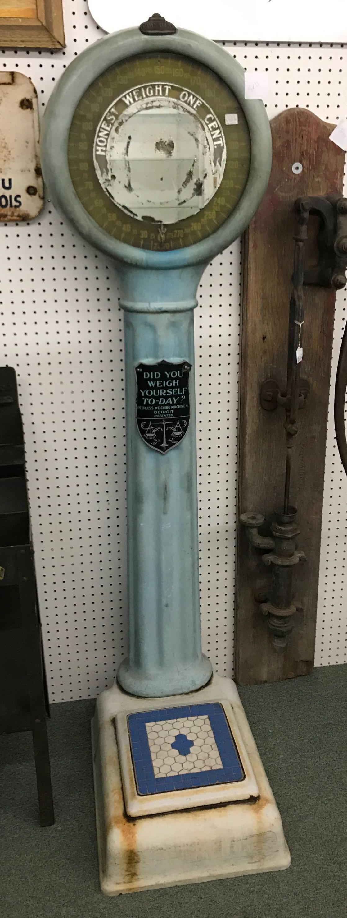 Antique Peerless Weighing Machine Scale