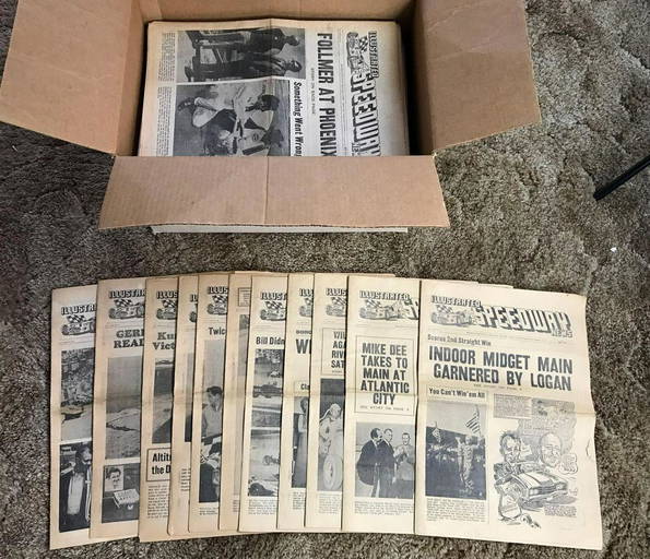 Group Of 75+ : Racing Newspapers