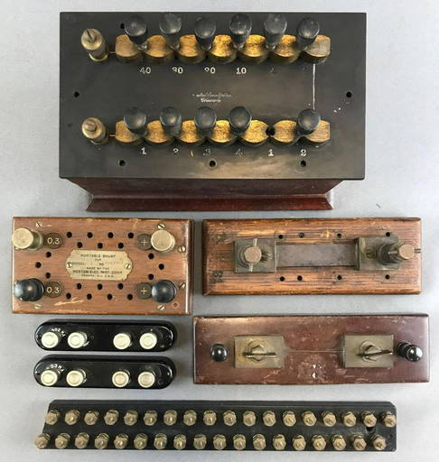 Group Of 7 Pieces : Vintage Testing Equipment And