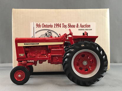 Scale Models 1/8 Scale International 966 Tractor
