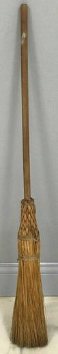 Vintage Round Broom