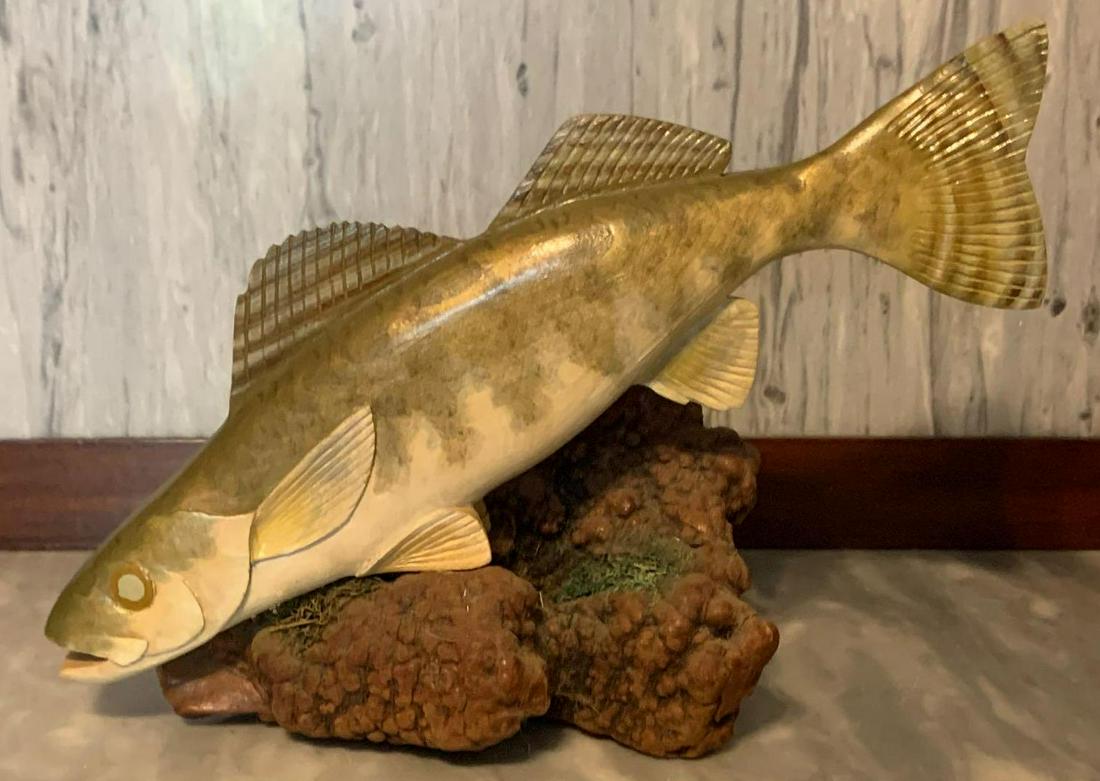 Walleye fish statue by Gene Malin Jr 1989 - Jun 13, 2021 | Matthew ...