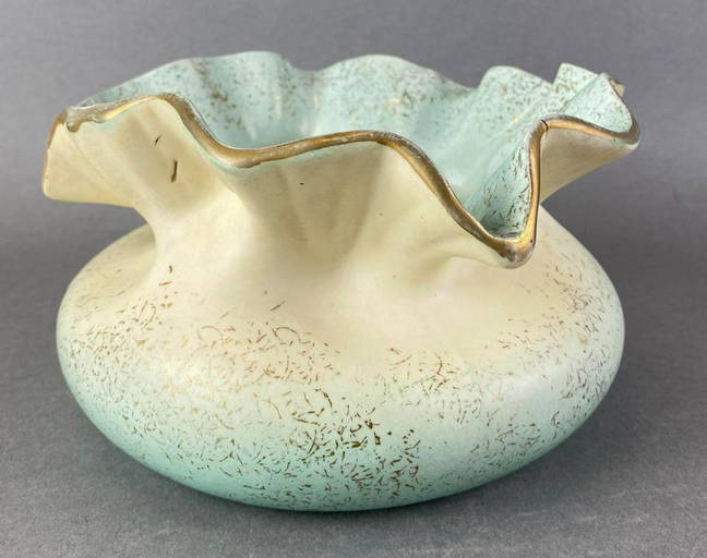 Hampshire Pottery Ruffle Rim Bowl - Feb 19, 2022 | Matthew Bullock ...