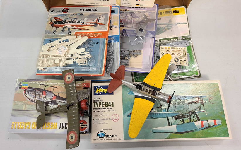 Group Of Model Airplane Kits, Parts