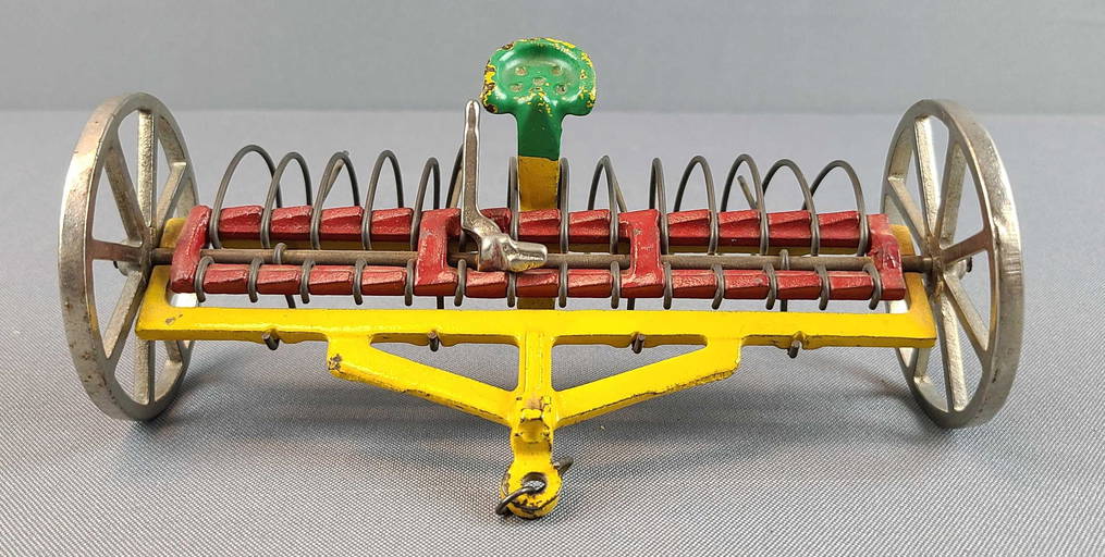 Arcade Cast Iron Hay Rake #703