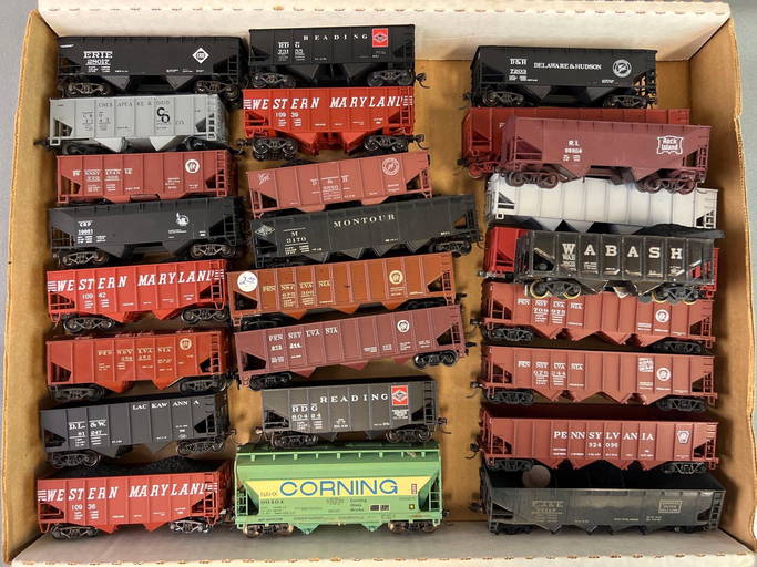 Group of 26 HO Scale Train Cars (#0540) on Sep 24, 2022 | Matthew ...