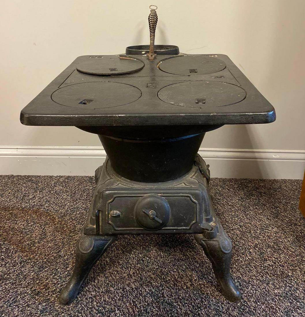 Stover Co. No. 48 A Cast Iron Stove Auction