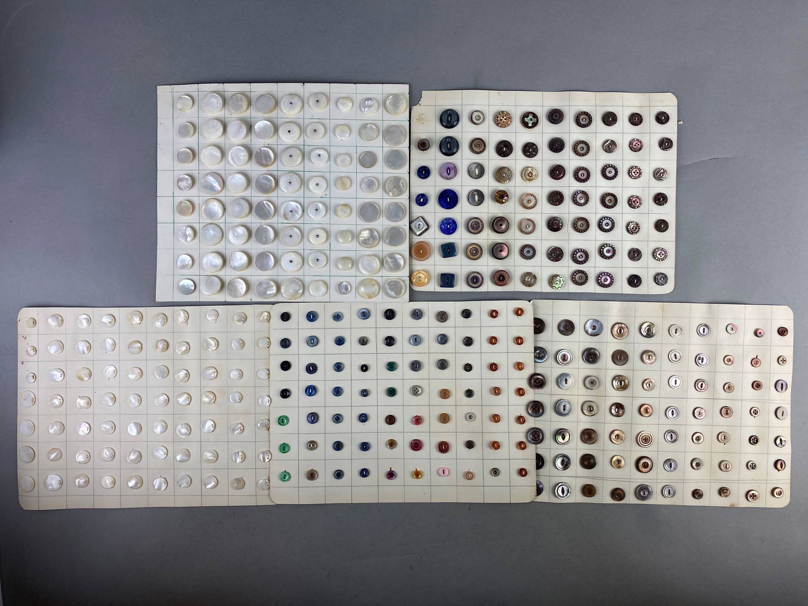 Group Of 330+ Assorted Abalone Shell Buttons Auction