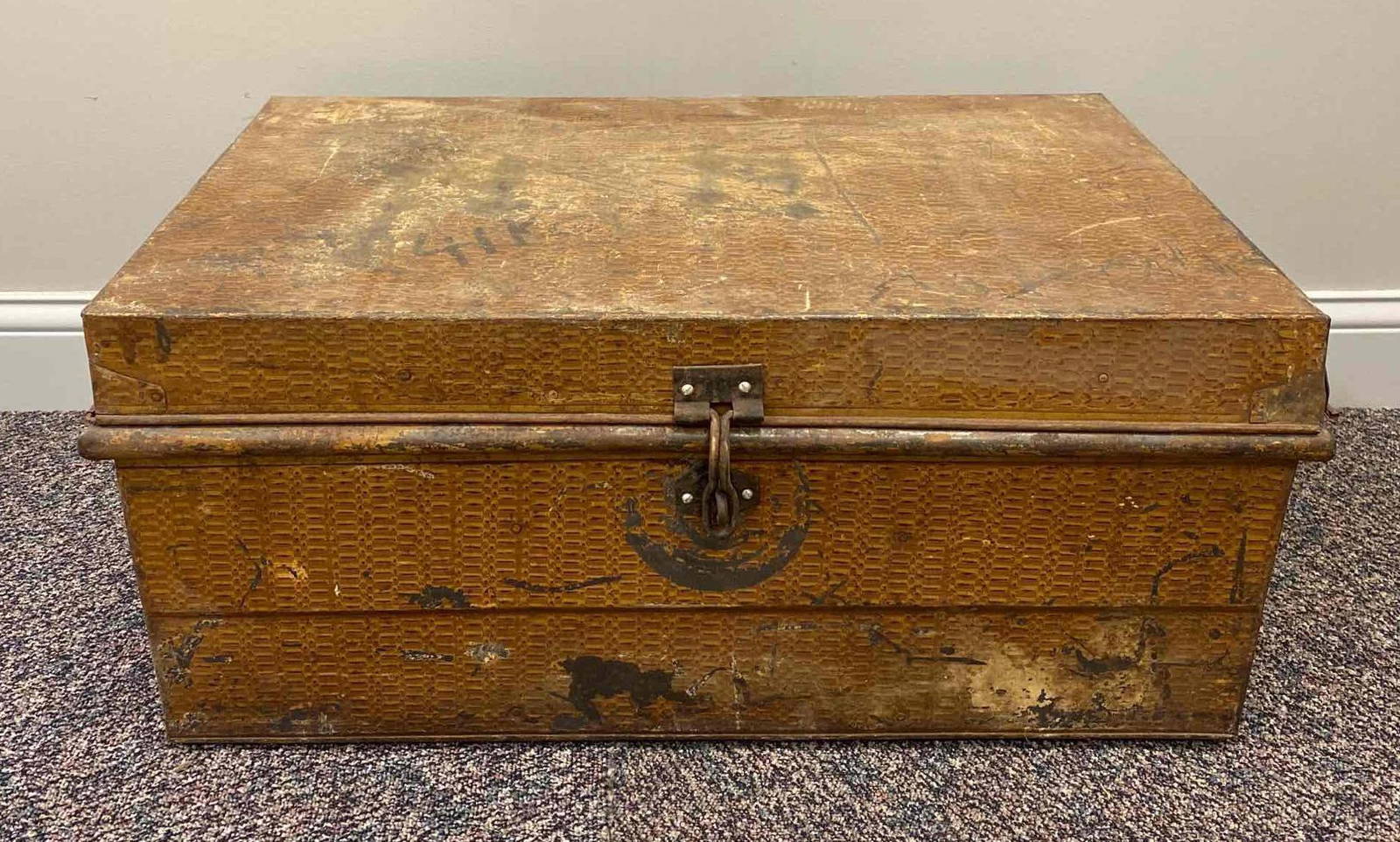 Vintage Metal Trunk Chest Auction