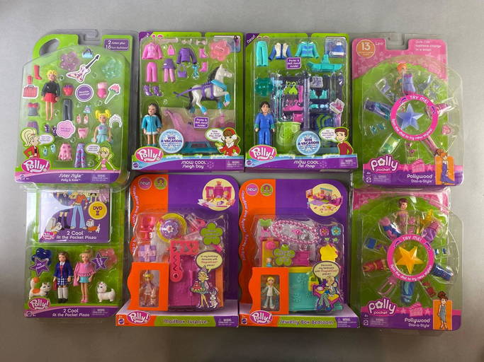 Group Of 8 Mattel Polly Pocket Doll Sets
