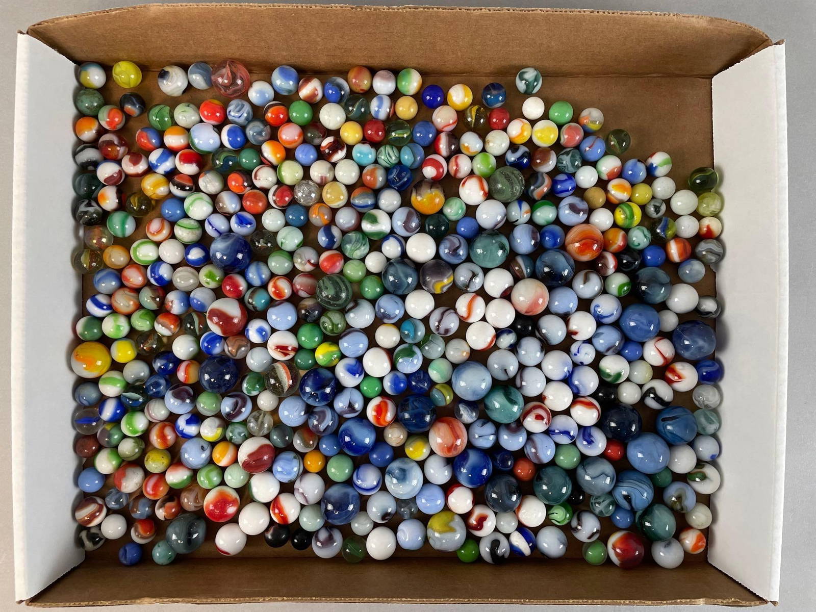 Group Of 300+ Vintage Glass Marbles Auction
