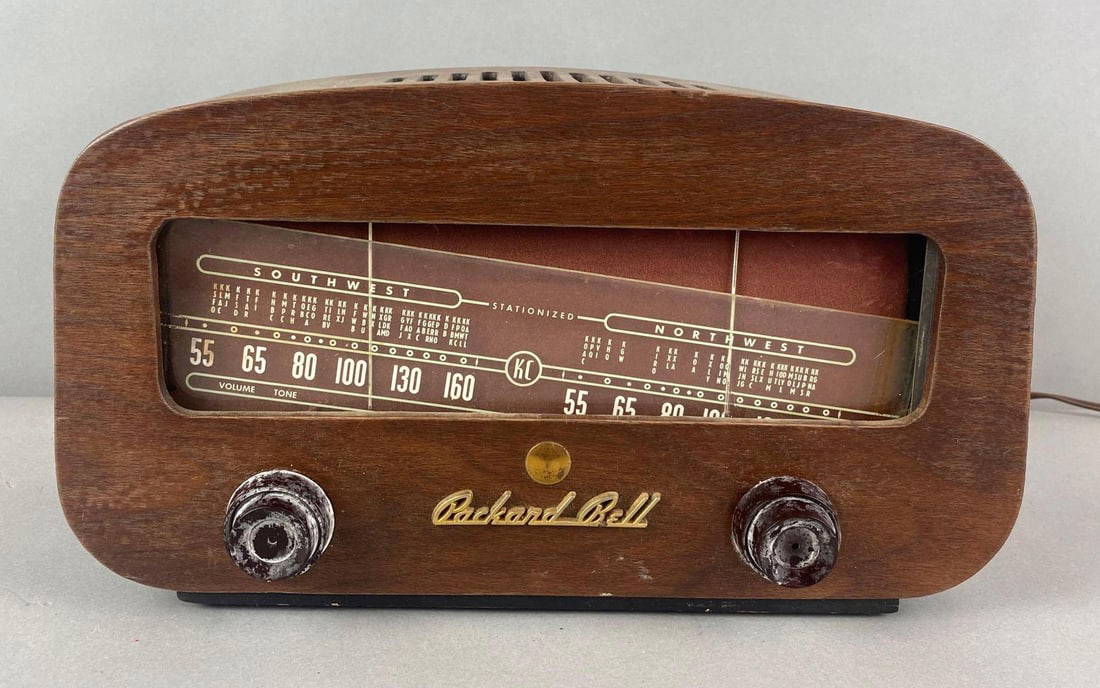 Pack And Bell Model 602 Radio Auction
