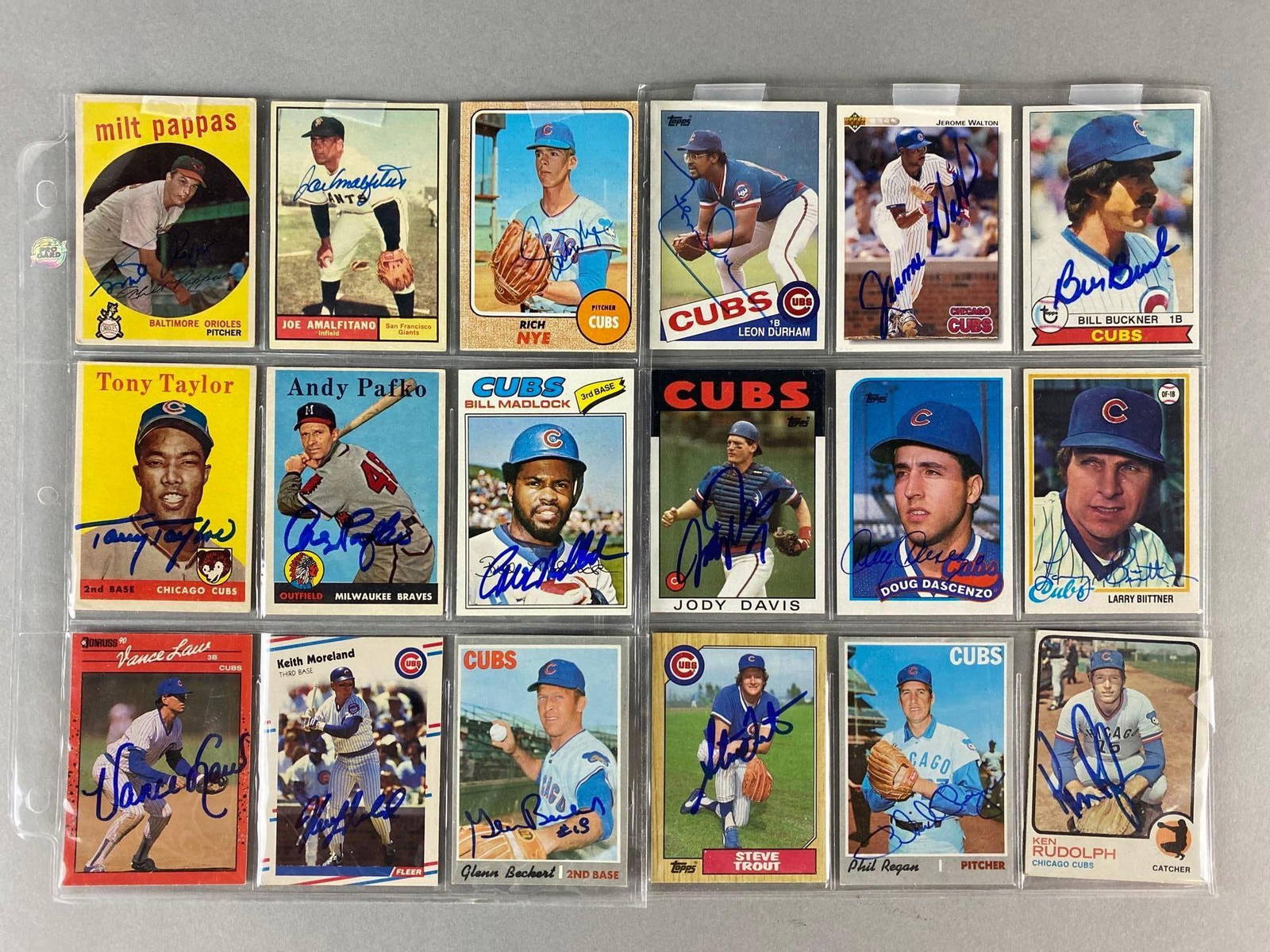 18 - Chicago Cubs Signed Baseball Cards Auction