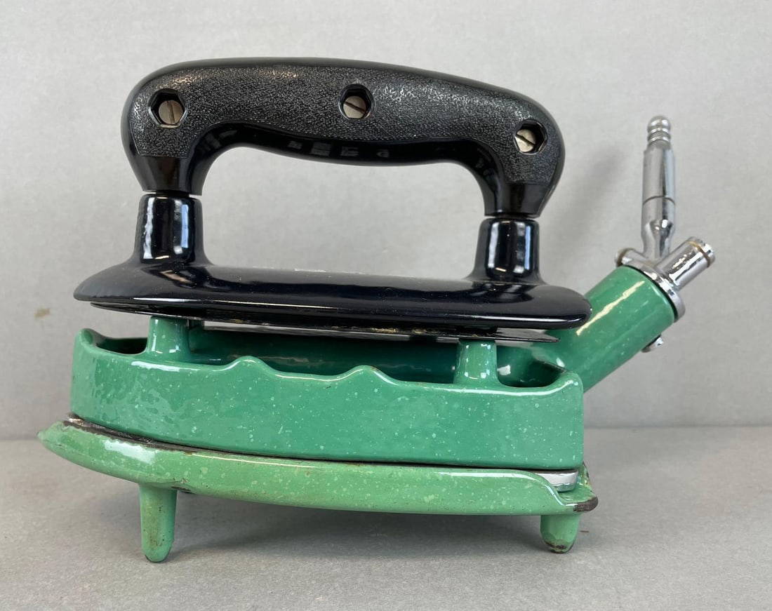 Antique Radiation The Rhythm No. 375u Gas Iron Auction