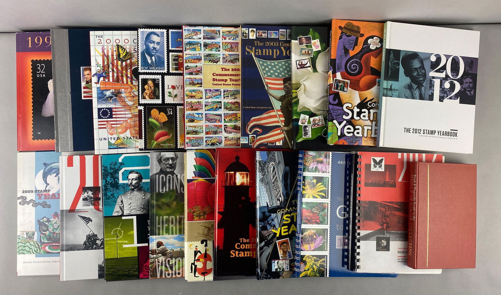 Group Of Us Stamp Collecting Guides Yearbooks Auction