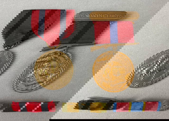 Vintage Group Us Military Medals And Ribbon Bars