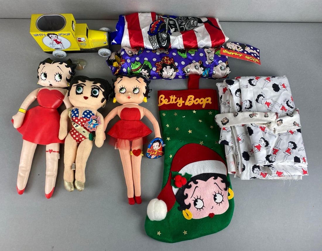 Group Of 8 Assorted Betty Boop Items Auction