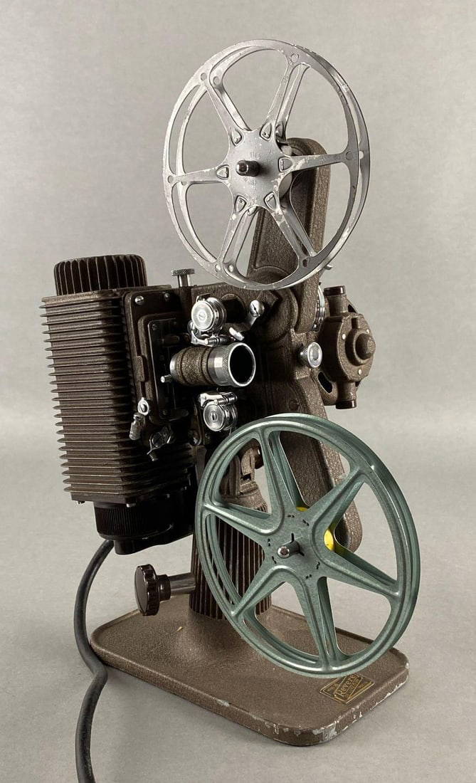 Revere Model 85 Deluxe 8mm Film Projector Auction