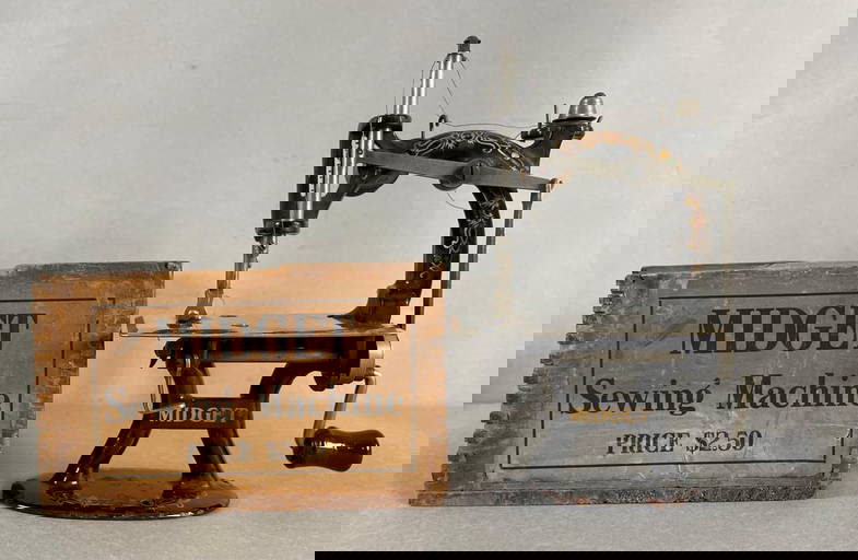 Vintage Foley And Williams Midget Sewing Machine