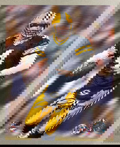 Signed Brett Favre 8 X 10 With Coa