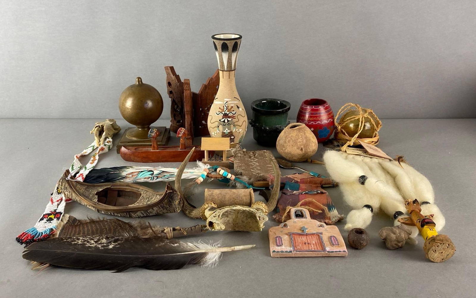 Group Of 20+ Assorted Native American Theme Items And More Auction