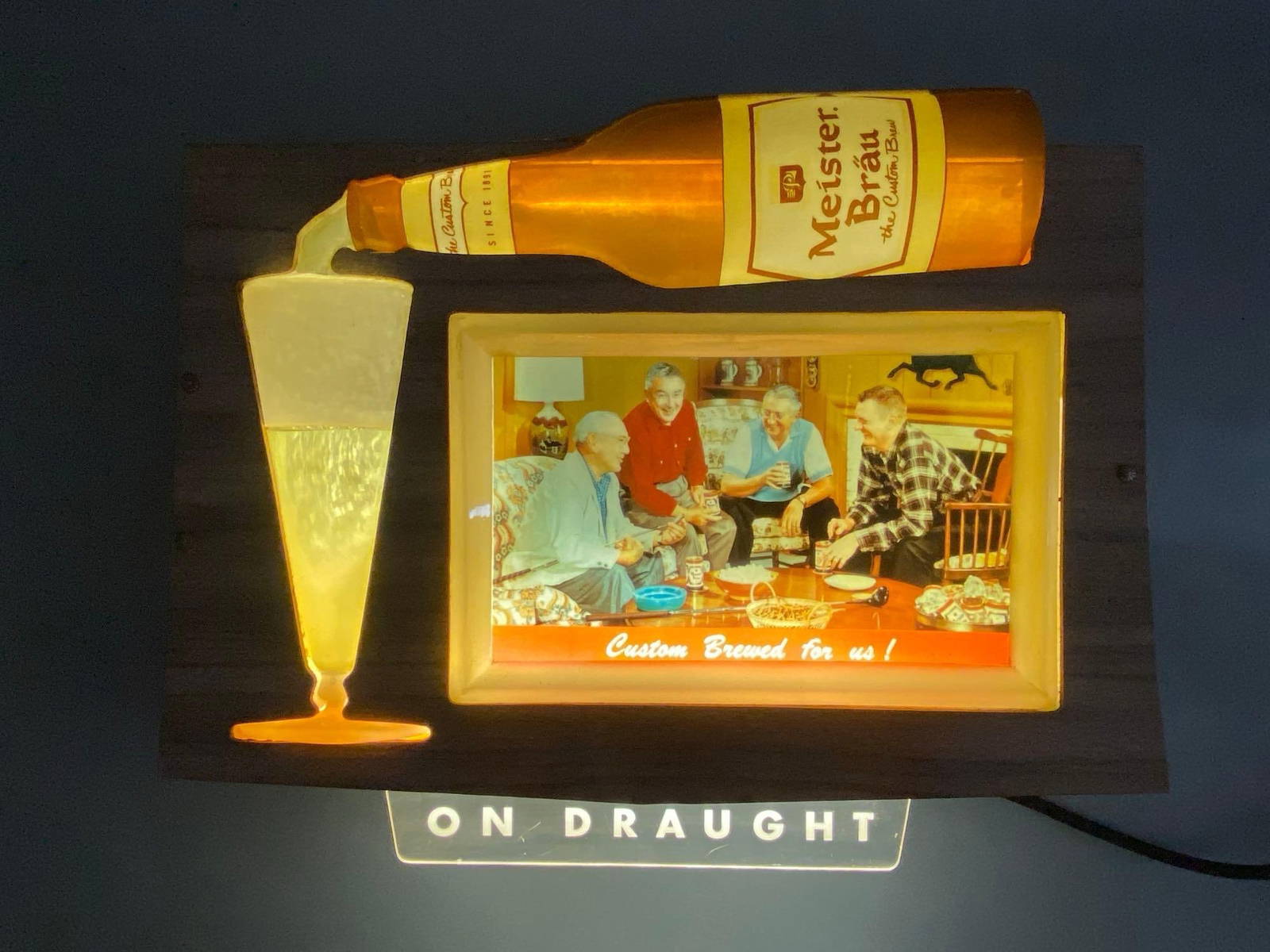 Vintage Meister Brau Pouring Beer Light-up Motion Advertising Beer Sign ...