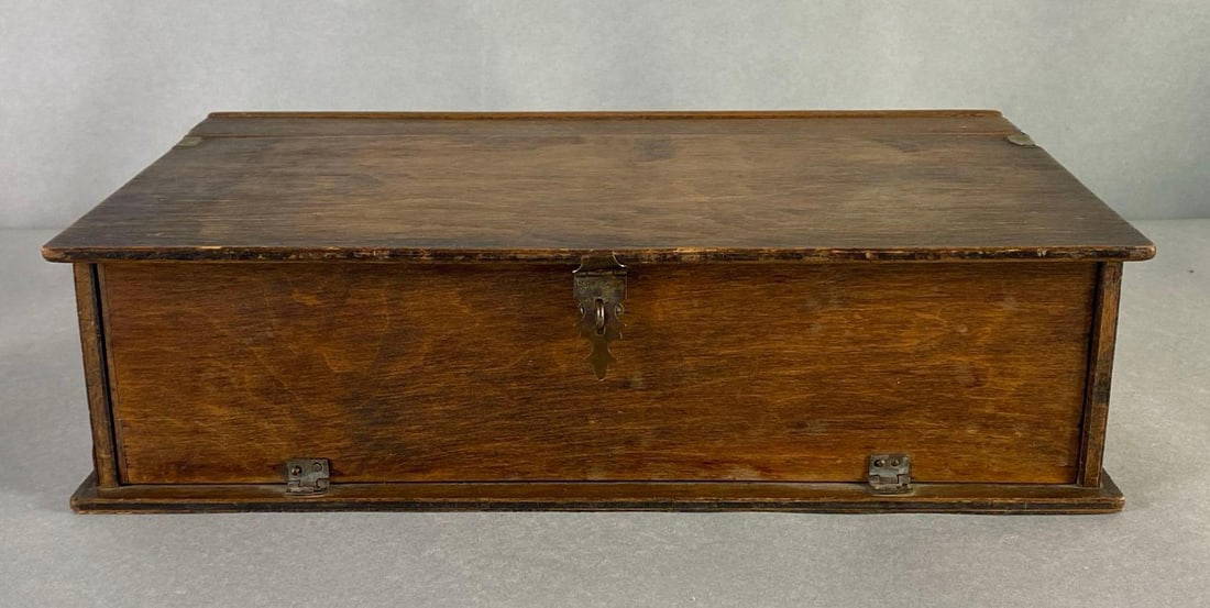Vintage Front Open Wood Box Auction