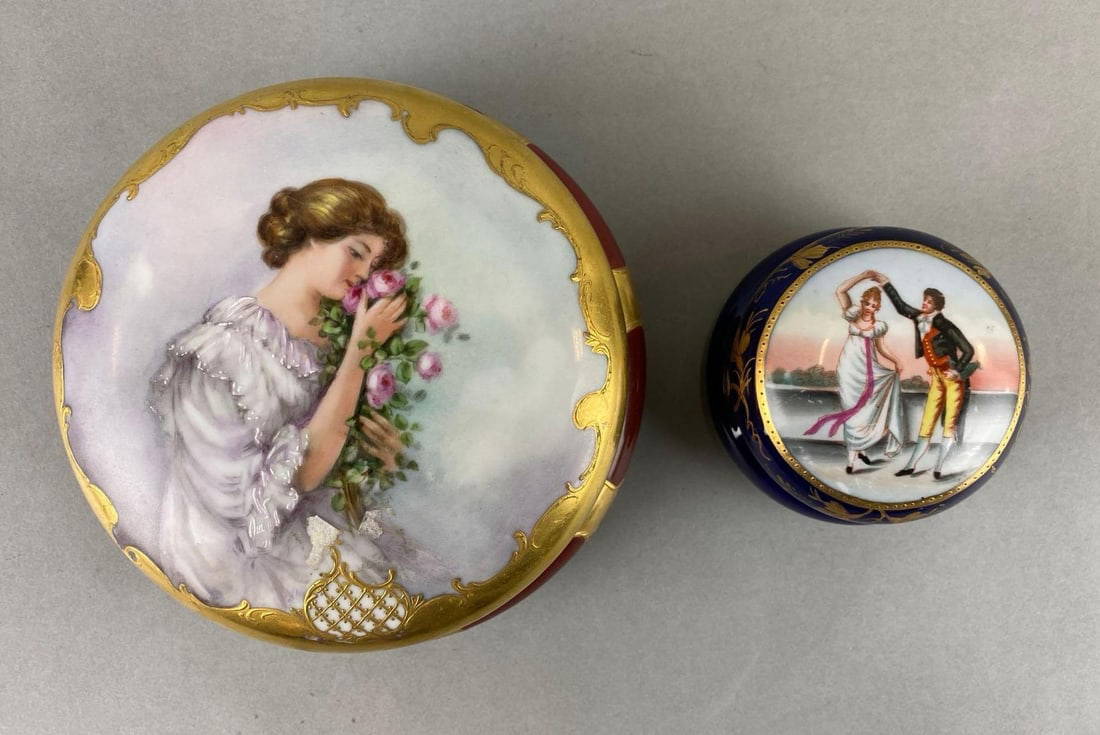 Group Of 2 Antique Powder Boxes Auction