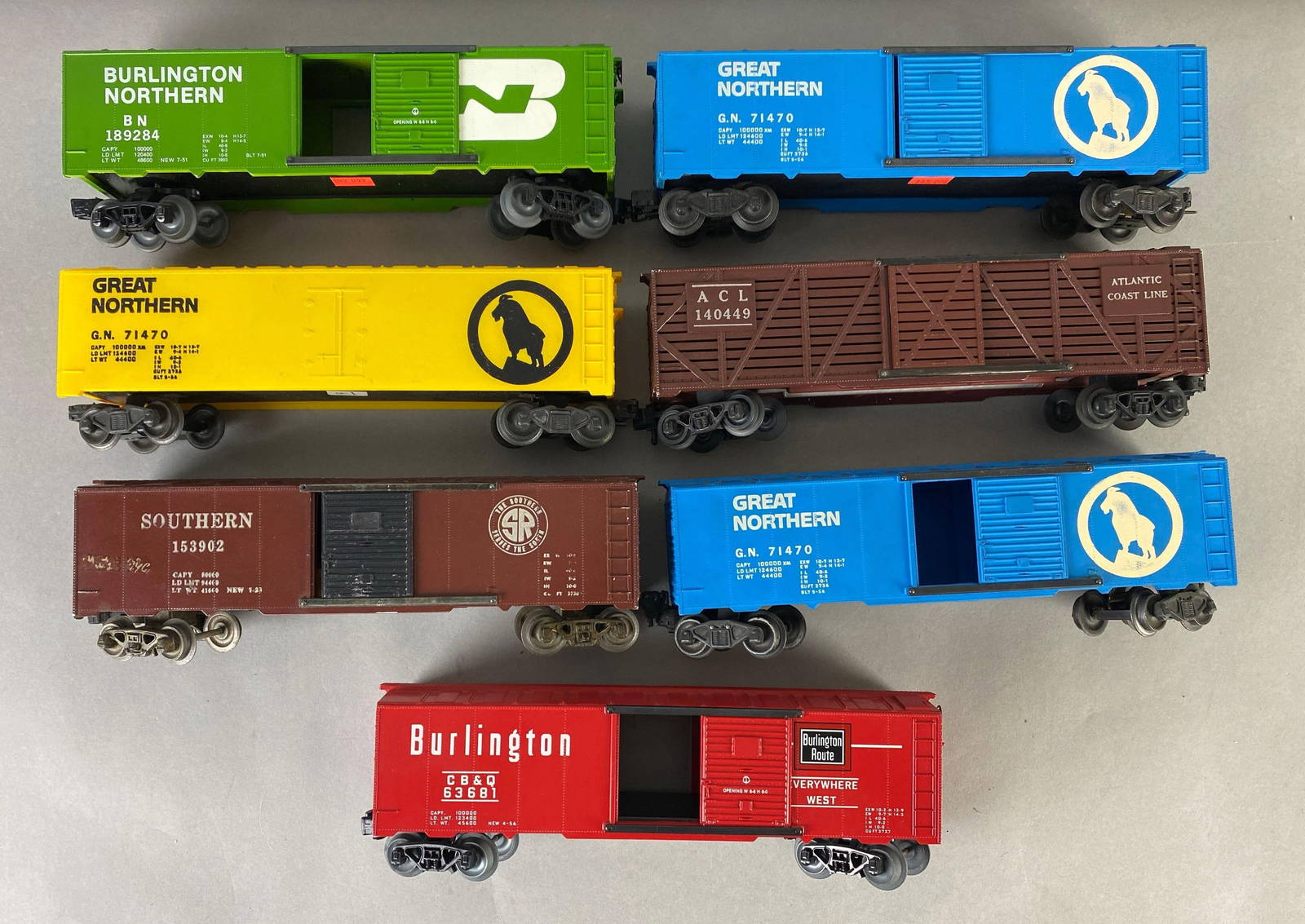 Group Of 7 O Scale Model Train Cars Auction