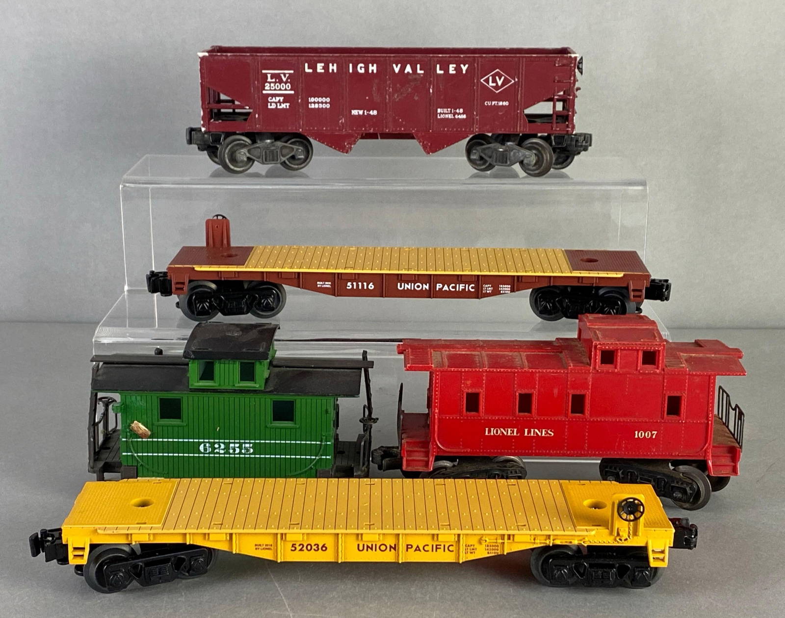 Group Of 5 Lionel O Scale Train Cars And Flatbeds Auction