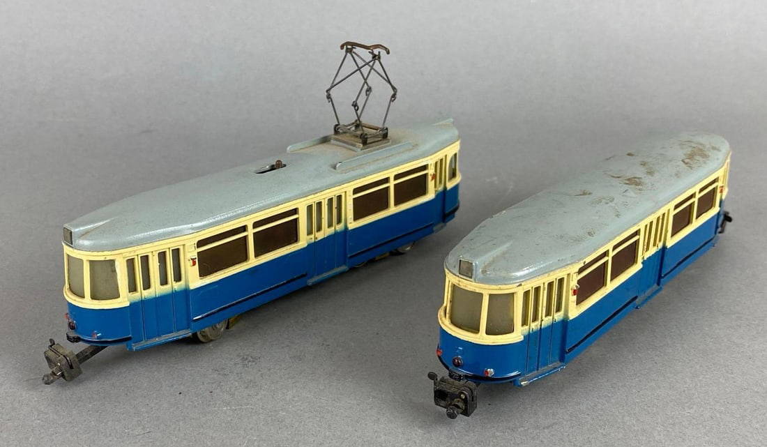 Group Of 2 Electric Ho Scale Die-cast Passenger Railroad Cars Auction