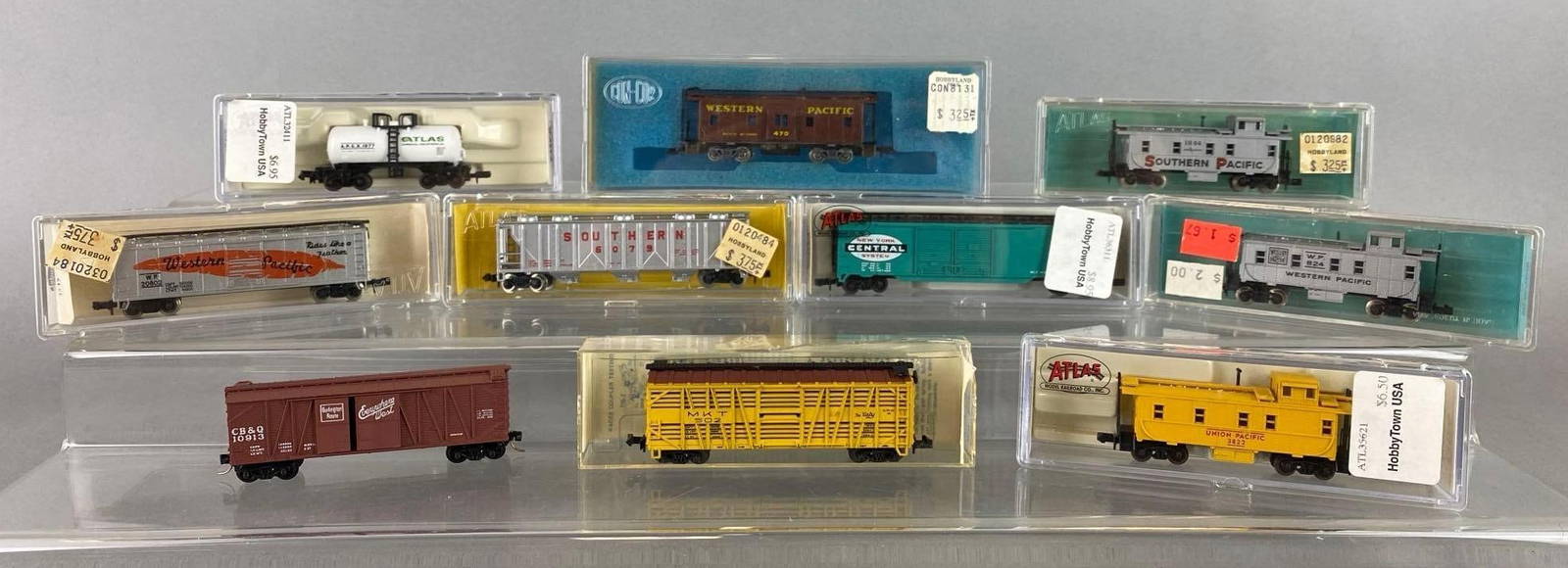 Group Of 10 N-scale Train Cars Auction