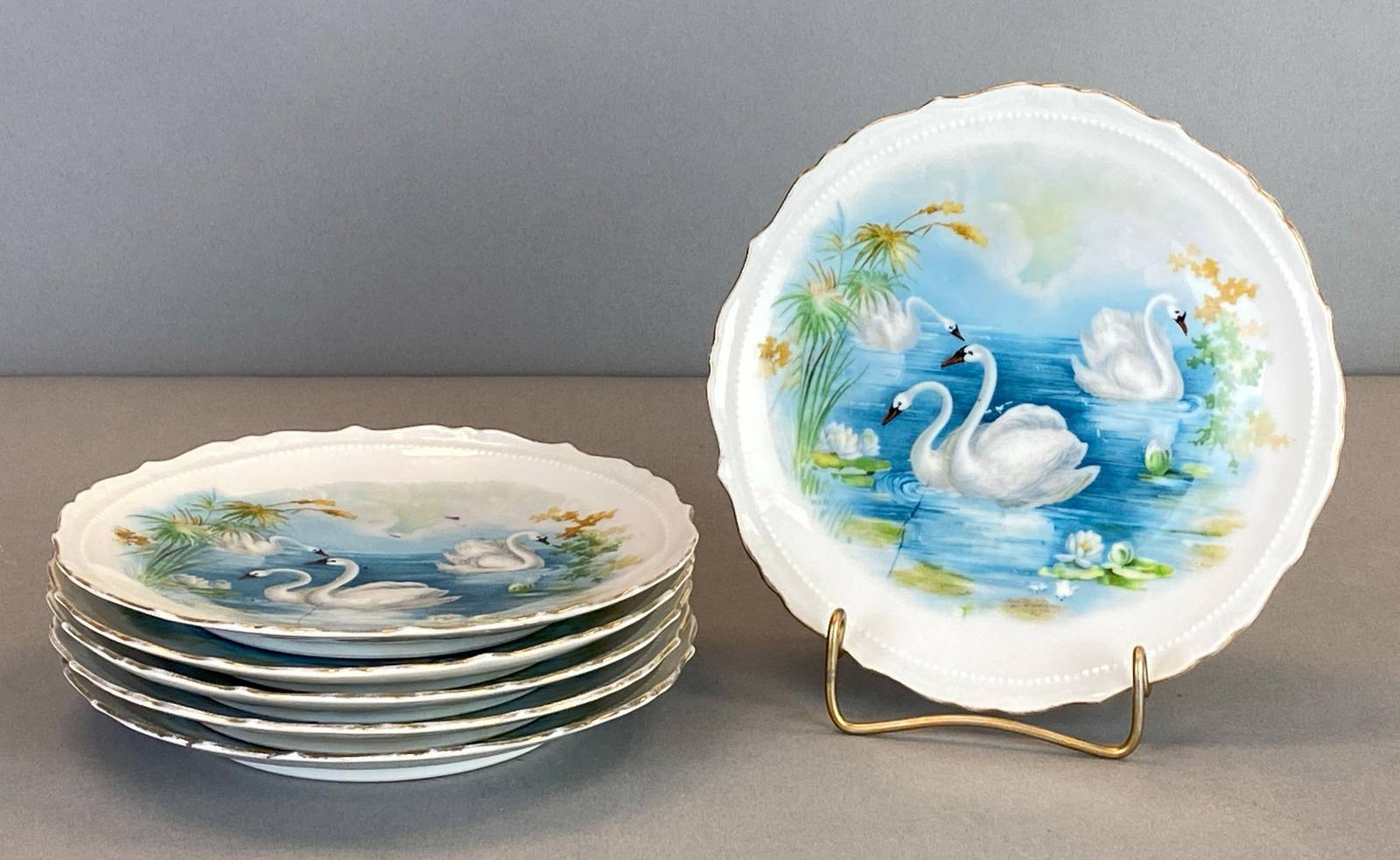 Group Of 6 Swans On Lake Decorated Porcelain Wall Plates Auction