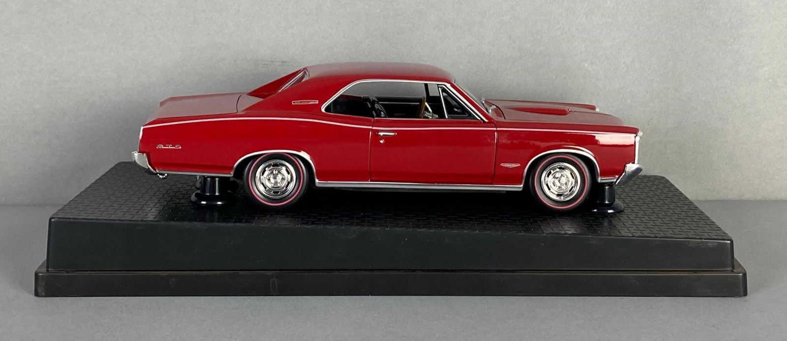 Gabriel Model Sj Duesenberg Town Car 1:18 Scale Classic Gabriel Model Sj Duesenberg Town Car 1:18 Scale Classic