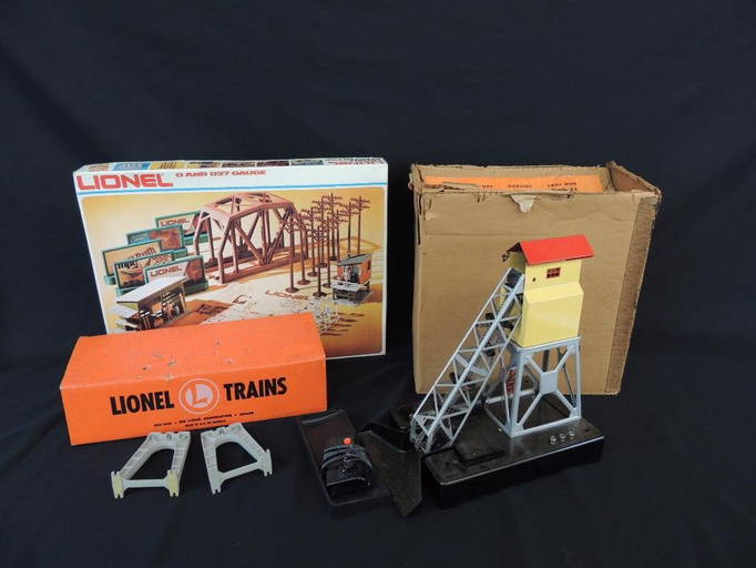 Vintage Lionel No. 97 Remote Control Coal Elevator,
