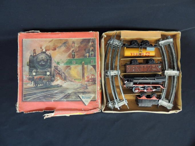Vintage Keim West Germany Wind Up Train Set With
