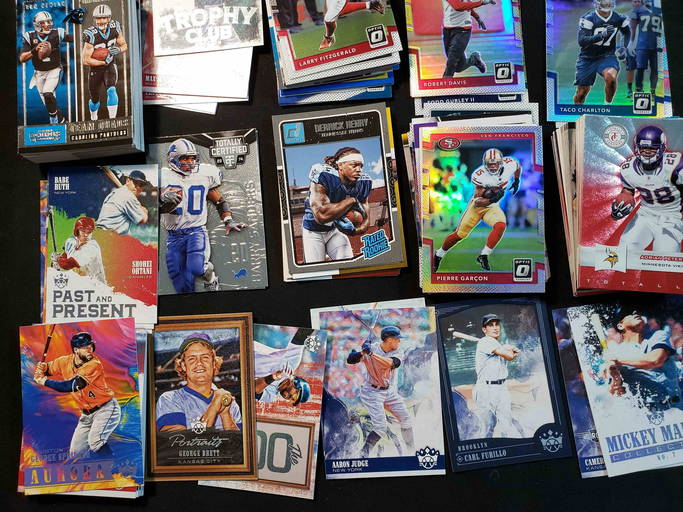 300 Count Box Full Of Modern Sports Cards