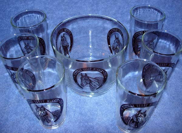 1176: 1950's KENTUCKY DERBY GLASS & ICE BUCKET SET