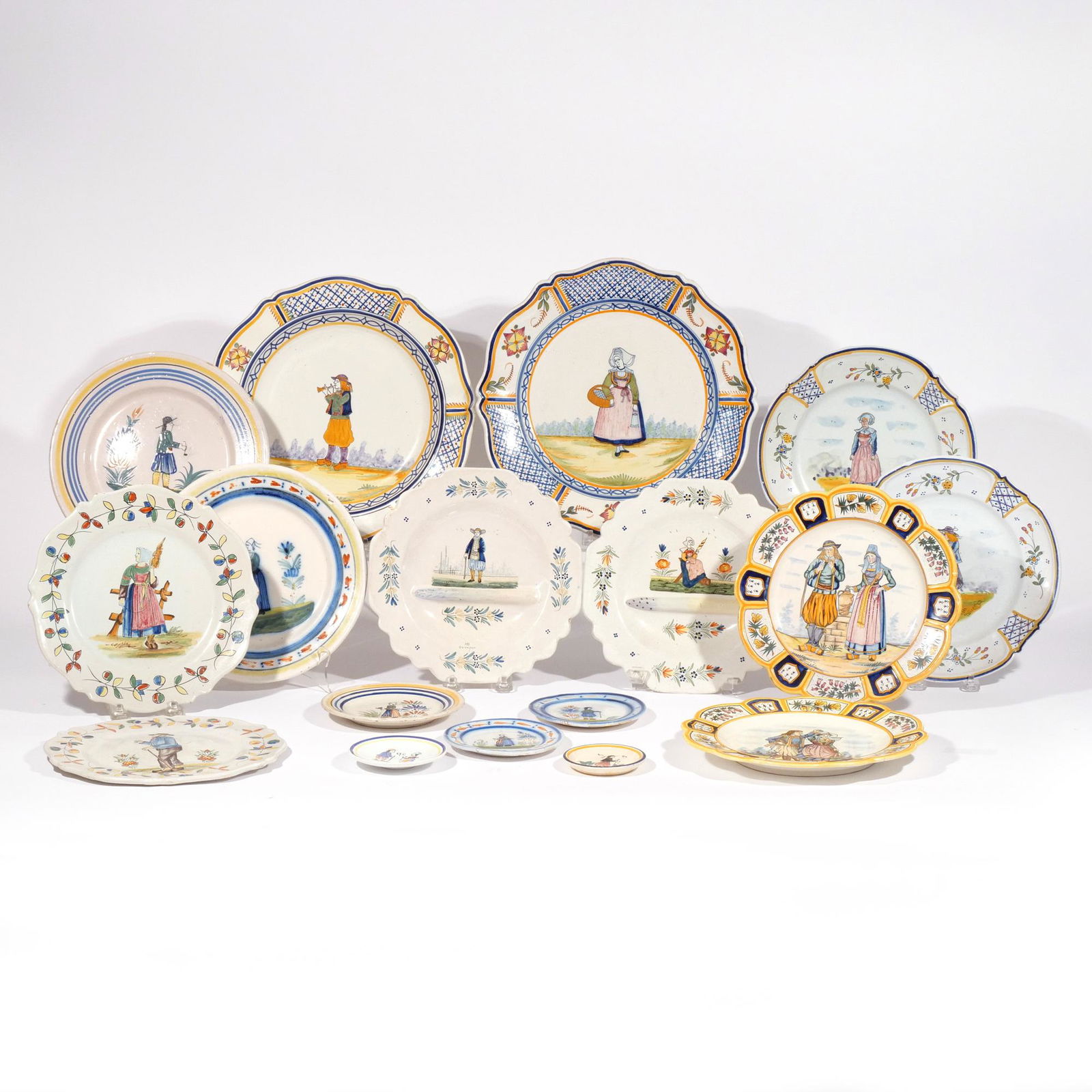 (17pc) Collection Quimper & Faience Plates