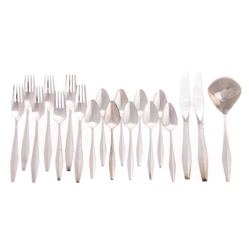 Reed & Barton "diamond" Sterling 19 Pc Flatware